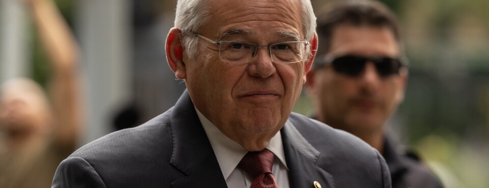Ex-Senator Menendez Gets 11 Years for Gold Bar Bribe Scheme (2)
